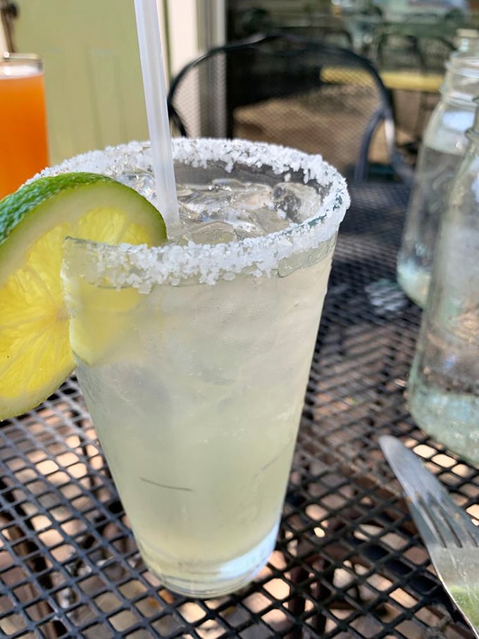 A salt-rimmed margarita with fresh citrus—because seafood without a proper beverage companion is like Florida without sunshine. 