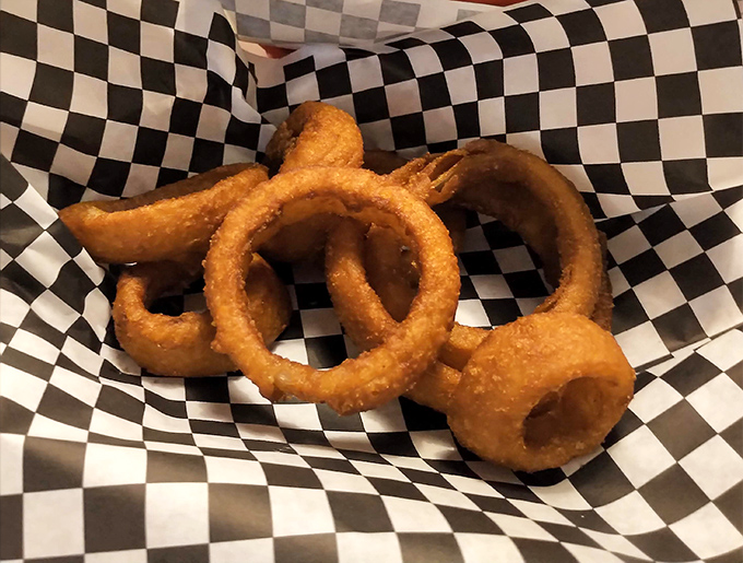 Onion rings with the perfect crunch-to-give ratio. Like golden halos for your taste buds, these aren't just sides—they're main attractions in disguise.