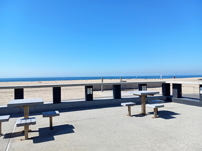 Concrete tables with million-dollar views. This minimalist dining area lets the Pacific Ocean handle the ambiance while you focus on the important stuff: eating.