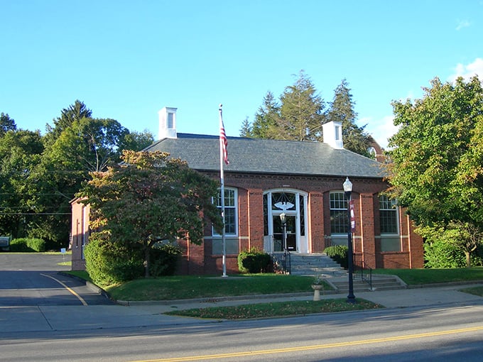 New Concord's library - smaller than a McMansion, mightier than any megastore. 