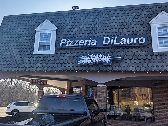 Pizzeria DiLauro: Those hanging flower baskets add a touch of "we care about details" – a philosophy that extends to their perfect crust.