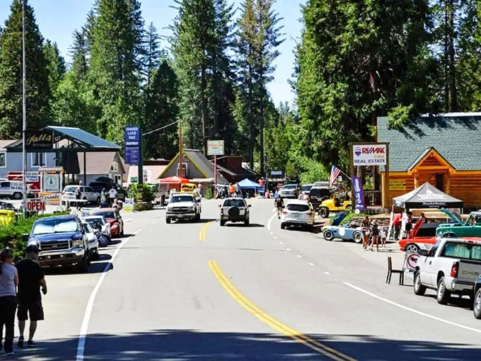 Shaver Lake's rustic buildings and pine-scented air create that perfect "I've escaped the rat race" feeling within minutes of arrival.