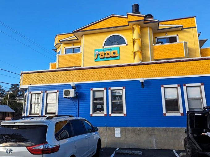 Like a BBQ lighthouse guiding hungry sailors to port, Breakwater stands bright against the coastal fog. The building says "beach town"; the smells say "meat pilgrimage destination."