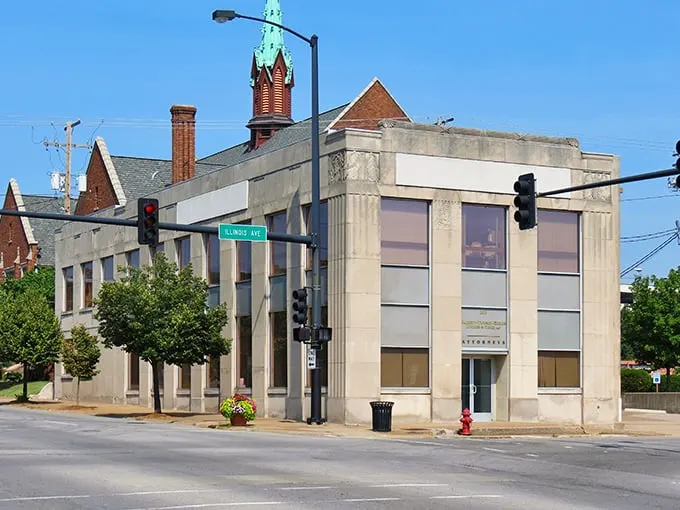 The academic vibe of Carbondale comes with a lesson in economics—specifically, how to make your retirement dollars work smarter, not harder.