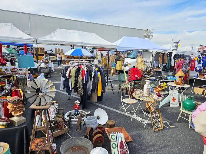 Quality vintage meets waterfront shopping, creating the perfect recipe for a Southern California Saturday adventure.