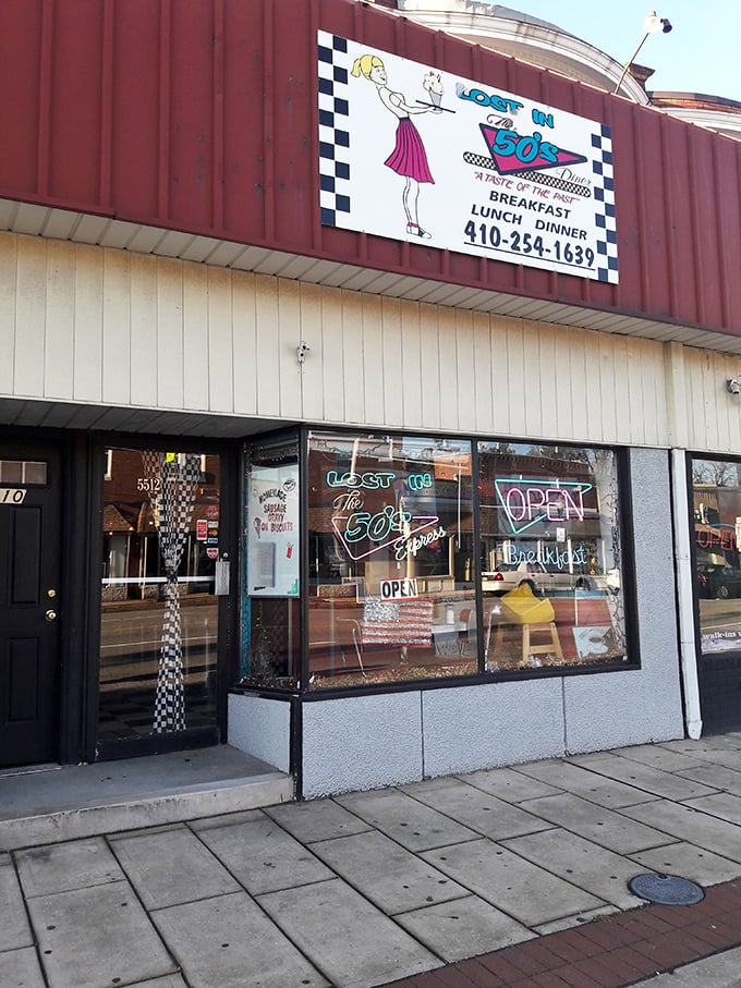 That checkered border and vintage waitress silhouette? Lost in the 50's isn't just named for an era—it lives there.