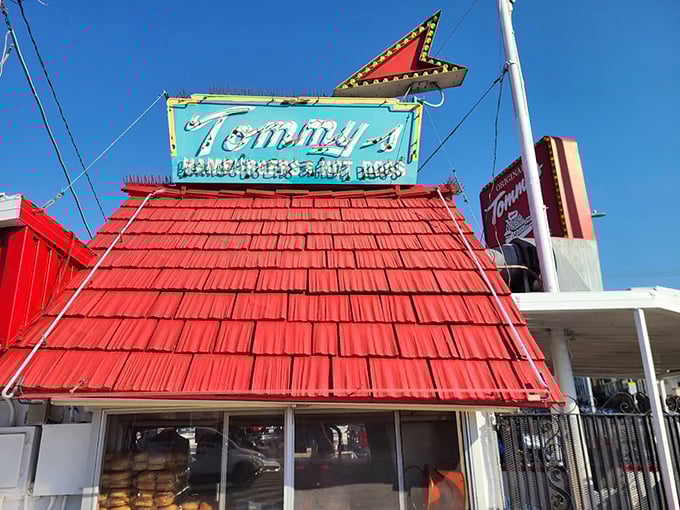 That red roof has sheltered countless chili burger epiphanies – Tommy's retro charm is the perfect wrapper for their messy, magnificent creations.