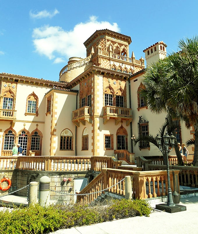Ca' d'Zan mansion showcases Venetian splendor with a Florida twist – the Ringling family clearly never heard of downsizing.