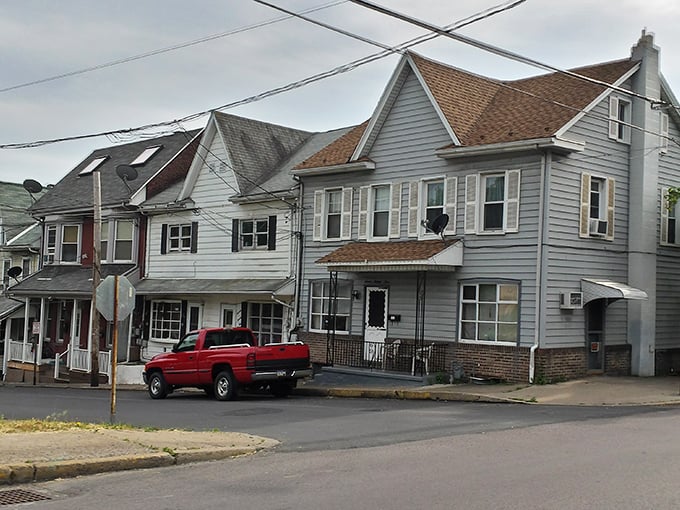 This classic Pennsylvania architecture proves that beautiful doesn't have to mean expensive.