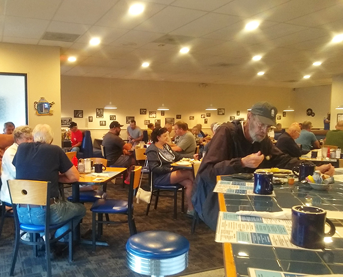 A full house at lunchtime—the universal sign of a diner worth its salt. Notice how everyone's too busy eating to check their phones.