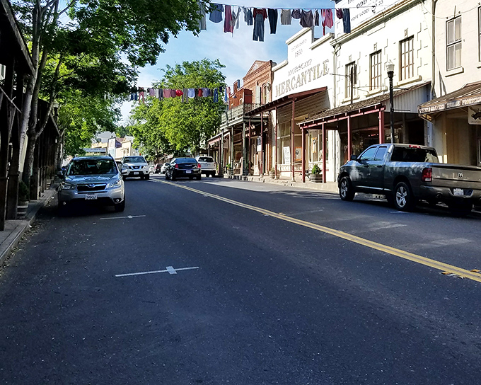 Clotheslines stretch across Main Street like quirky bunting, turning practical laundry into unintentional street art that tourists can't help but photograph.