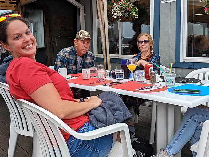 The outdoor dining area lets guests soak up sunshine and seafood simultaneously—a vitamin D and omega-3 double whammy.
