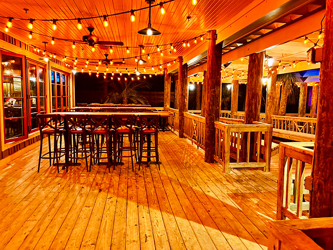 String lights, wooden beams, and ocean breezes—this patio doesn't need to try hard to be magical. Evening ambiance that makes every photo Instagram-worthy.