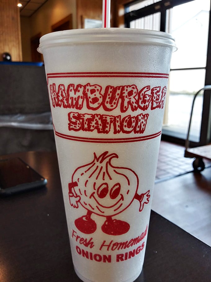 A cup that's more than a vessel – it's a mascot. That cartoon onion knows exactly what you're in for.