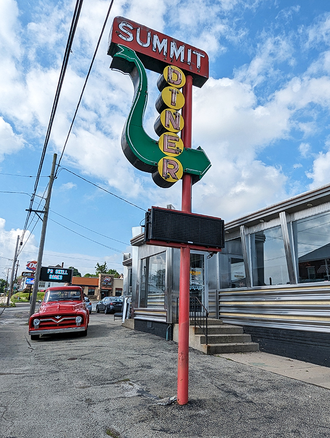The Summit Diner's vintage neon sign with its distinctive green arrow has been pointing to deliciousness for decades.