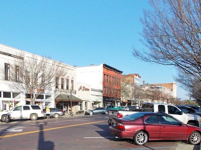 Thomasville's grand courthouse stands like a wedding cake in the town square, overseeing a housing market that won't break the bank.