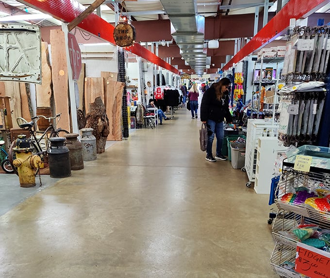 Where every aisle leads to possibility! Caesar Creek's indoor market stretches into the distance with promises of undiscovered treasures.