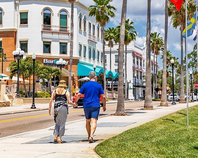 Safety Harbor’s downtown is made for slow strolls and sunny moments. Palm trees, charm, and that unmistakable Florida ease.