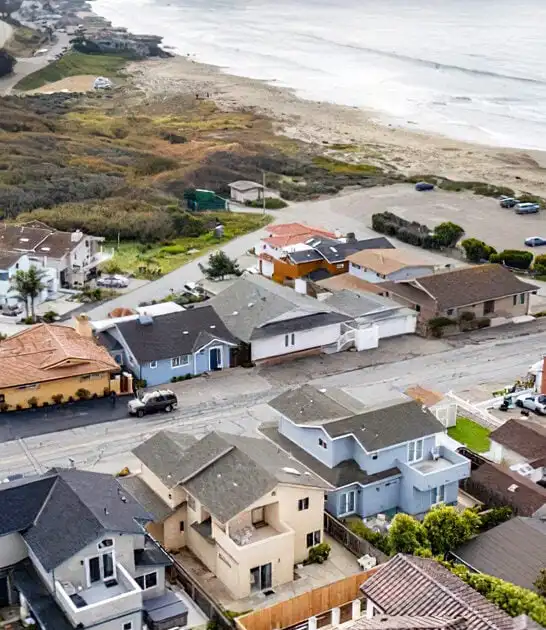 coastal town california quiet ftr