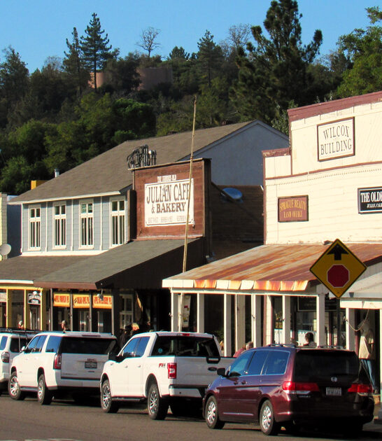 idyllic town retreat california ftr