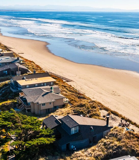 peaceful seaside california town ftr