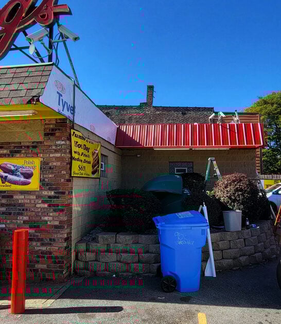 restaurant illinois hotdog known ftr