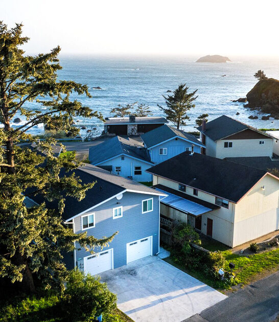 seaside towns california retire ftr