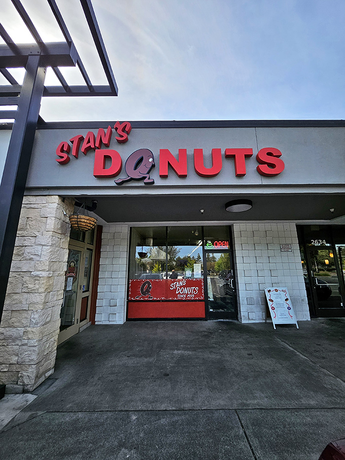 The iconic red sign beckons like a lighthouse for the sugar-deprived. Stan's has been a Santa Clara institution since long before Silicon Valley needed its sugar fix.