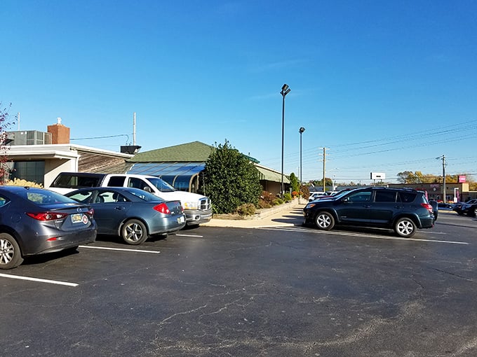 Another angle of culinary paradise! When a restaurant's parking lot stays this full, you know you're not the only one who's discovered treasure.