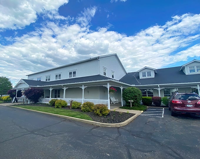 The Amish Door's welcoming facade isn't just pretty – it's the gateway to a meal so satisfying, you'll be plotting your return visit before dessert arrives.