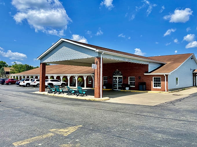 The welcoming exterior of Mary Yoder's Amish Kitchen stands ready for hungry travelers, like a culinary lighthouse guiding you home through Ohio's countryside.
