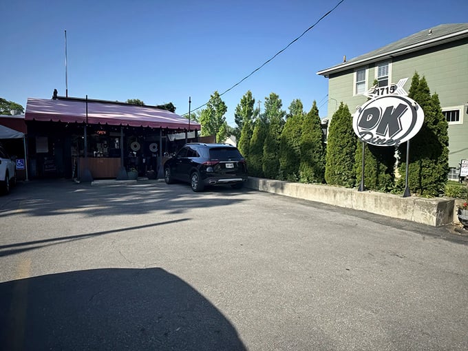 The unassuming exterior of DK Diner stands like a culinary speakeasy – no fancy frills, just the promise of breakfast magic waiting inside.