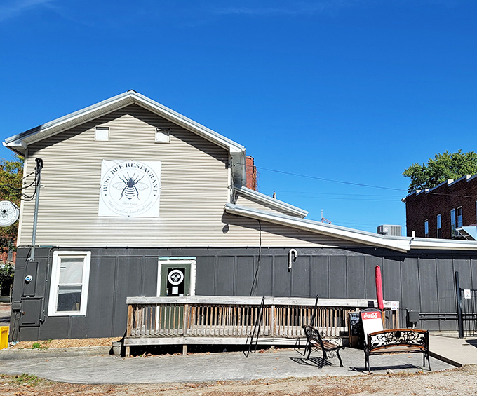 The unassuming exterior of Busy Bee in Marietta hides culinary treasures within. Like finding a Picasso at a yard sale, this place proves appearances can be deliciously deceiving.