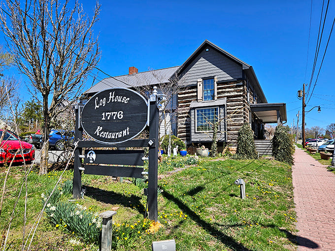 History doesn't just whisper at Log House 1776—it practically invites you up those wooden steps for dinner. This weathered exterior has seen centuries of hungry Virginians come and go.