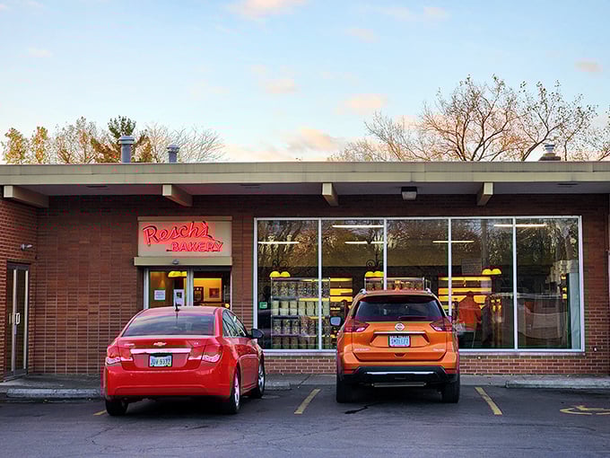 The glowing red sign of Resch's Bakery beckons like a lighthouse for the carb-obsessed. After dark, it's Columbus's most delicious beacon.