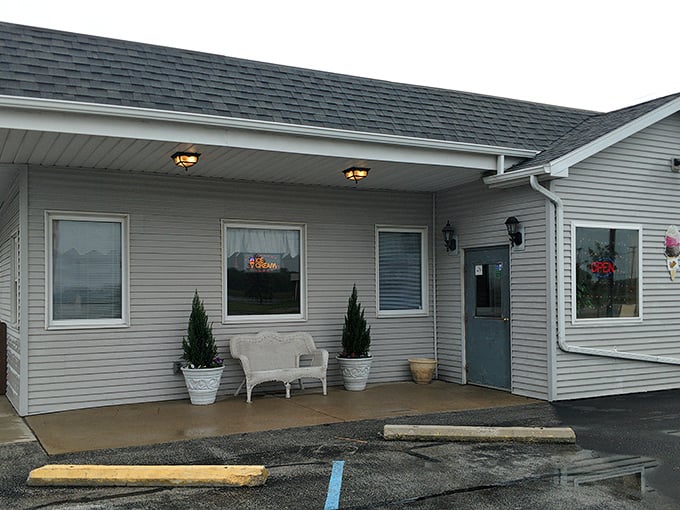 The unassuming exterior of Granny's Kitchen proves once again that culinary treasures often hide behind the simplest facades. That white bench isn't just seating—it's the waiting room for flavor country.