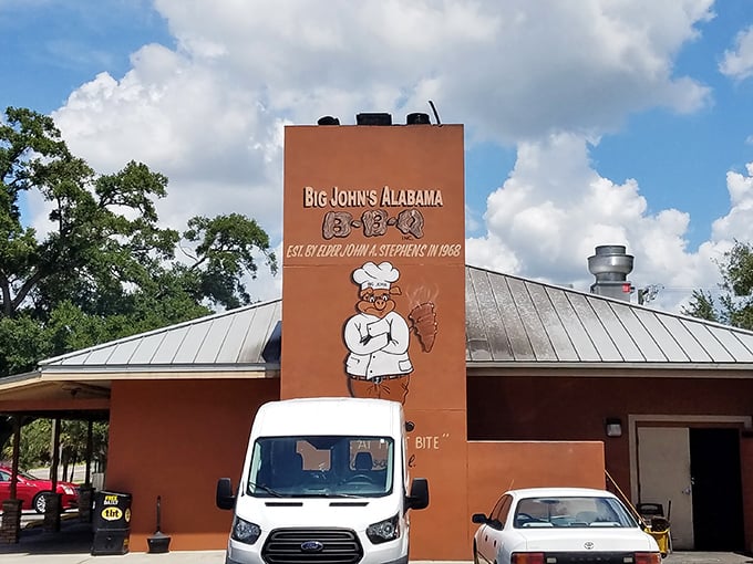 That towering brown chimney isn't just for show – it's broadcasting delicious smoke signals to hungry souls across Tampa.