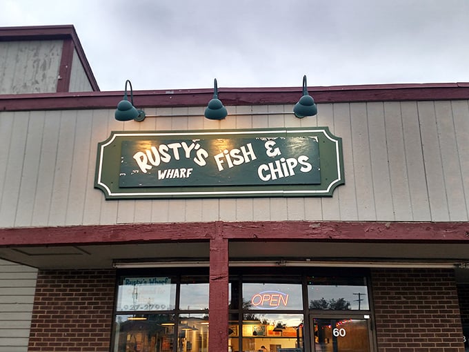 The unassuming storefront of Rusty's Wharf stands like a seafood oasis in landlocked Ohio, promising maritime delights that defy geography.