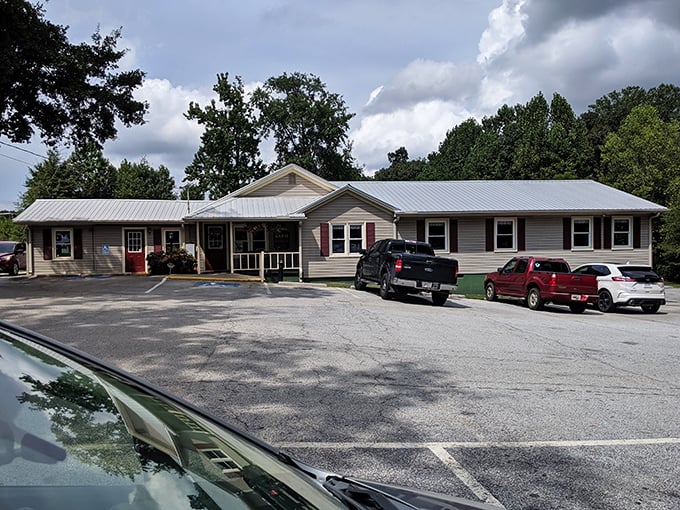 The unassuming exterior of Bar H Barbecue stands as a testament to the age-old truth: the most memorable Southern meals often hide behind the most modest facades.