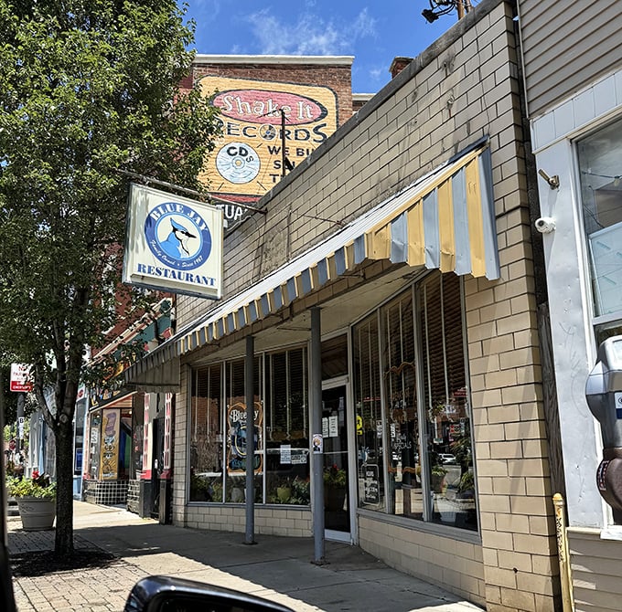 The unassuming storefront of Blue Jay Restaurant stands as a beacon of culinary constancy in Cincinnati, where locals know the best food often hides behind the simplest facades.