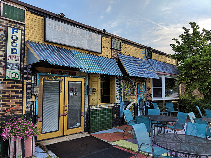 A splash of sunshine yellow with those jaunty blue awnings – this place doesn't just serve personality, it wears it proudly on its façade.