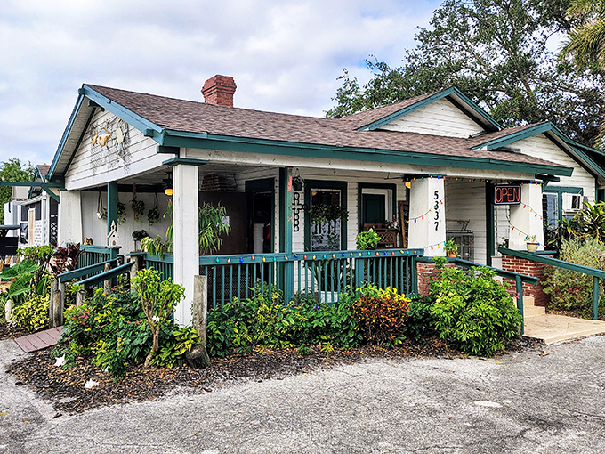The unassuming cracker house exterior of Peace River Seafood beckons with its turquoise trim and lush landscaping—Florida's version of "don't judge a book by its cover."