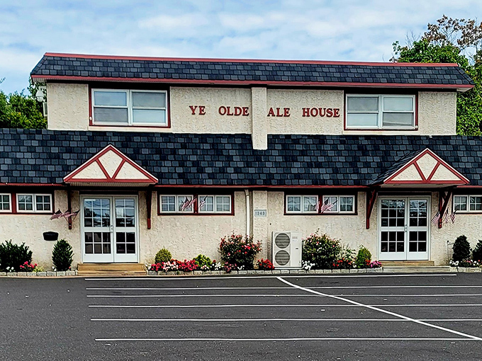 The unassuming exterior hides what locals call Pennsylvania's worst-kept secret – and they're perfectly fine with that.