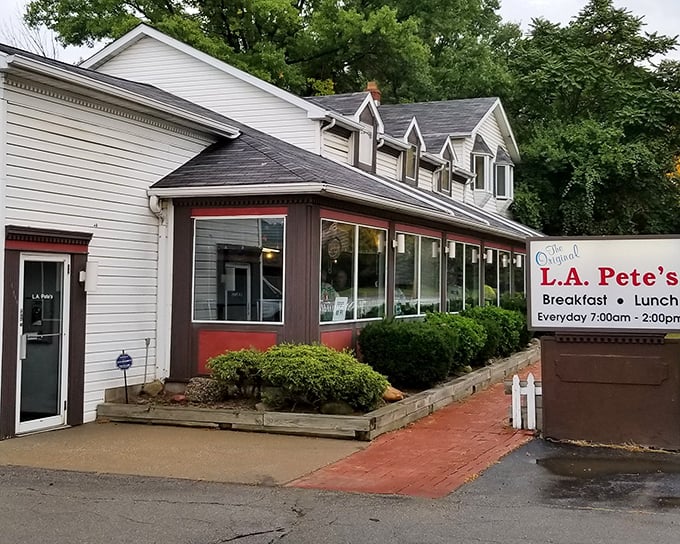 Don’t let the modest exterior of L.A. Pete’s in Independence fool you—inside, it’s serving up breakfast worth writing home about.