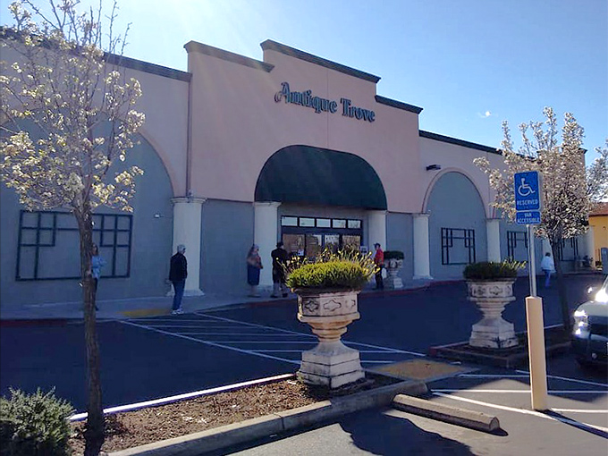1. the enormous junk shop in california where all your treasure hunting dreamsThe unassuming exterior of Antique Trove belies the wonderland within—like finding a portal to the past behind a suburban storefront. come true