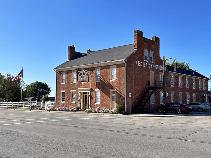 Those red bricks have seen more satisfied diners than a Vegas buffet on seniors' discount day.