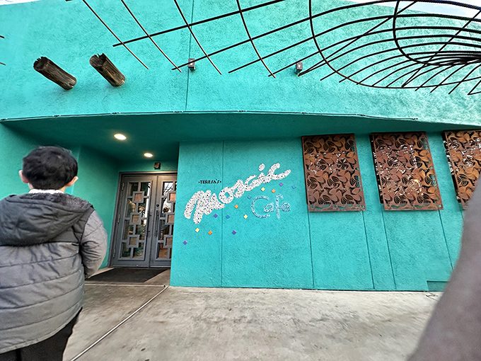 That turquoise exterior isn't just a building—it's a promise of the vibrant flavors waiting inside Teresa's Mosaic Cafe. The architectural equivalent of a dinner bell.