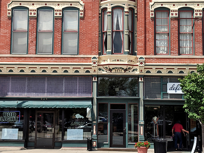 The historic brick façade of Kissner's stands proudly on Defiance's main street, a culinary time capsule waiting to be explored.