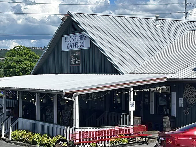 With its metal roof and welcoming red benches, Huck Finn's looks like the kind of place your grandfather would approve of immediately—and he'd be right.