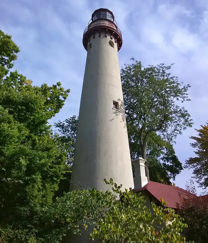 There it is—standing tall like the wise old storyteller of the coast, pointing skyward with quiet pride.